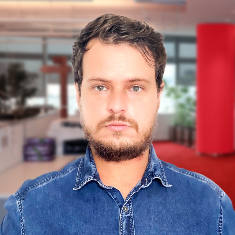 Rodrigo Moura - Management Consultant | Bain & Company