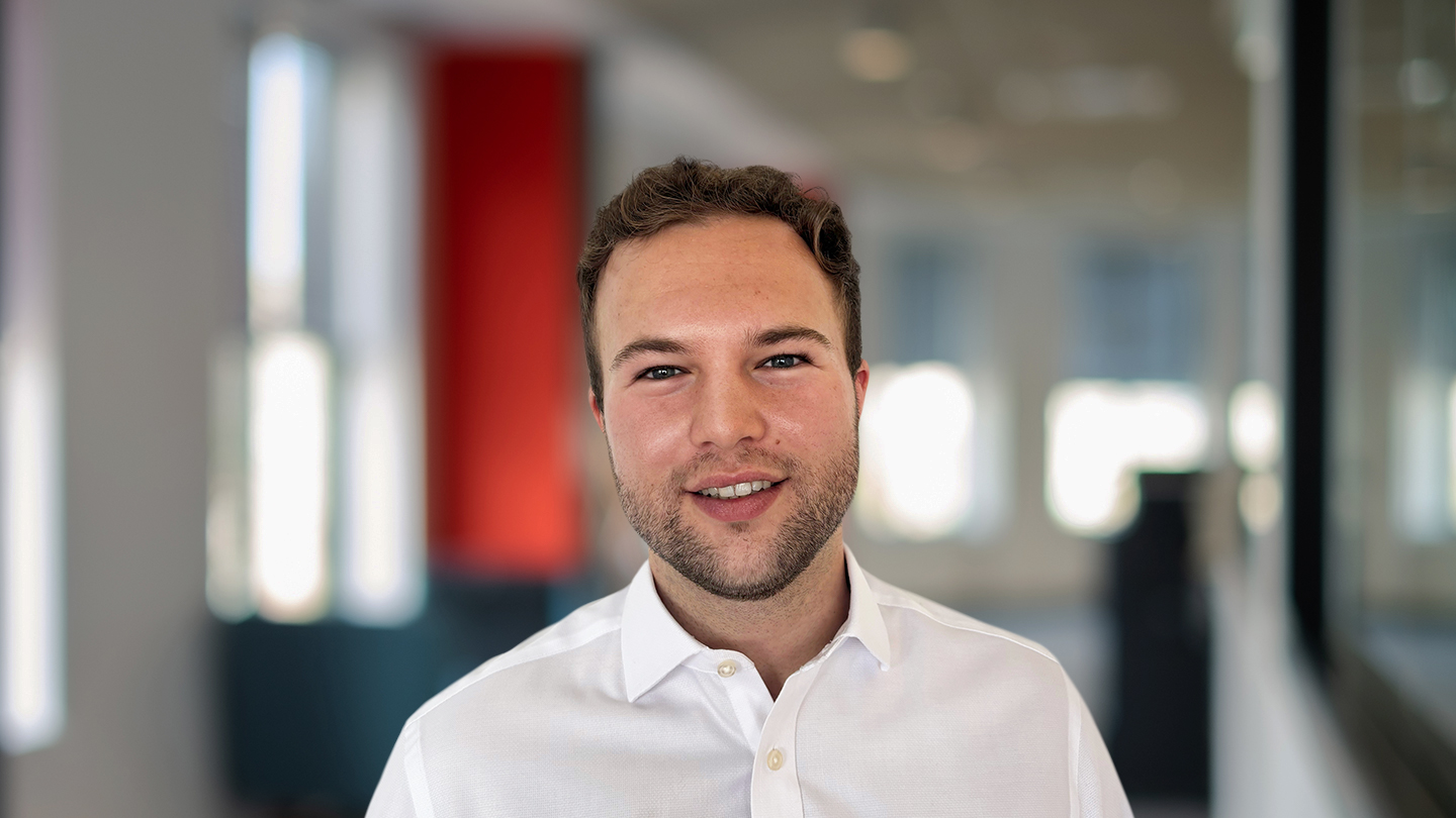 Bain London - Associate Consultant | Bain & Company