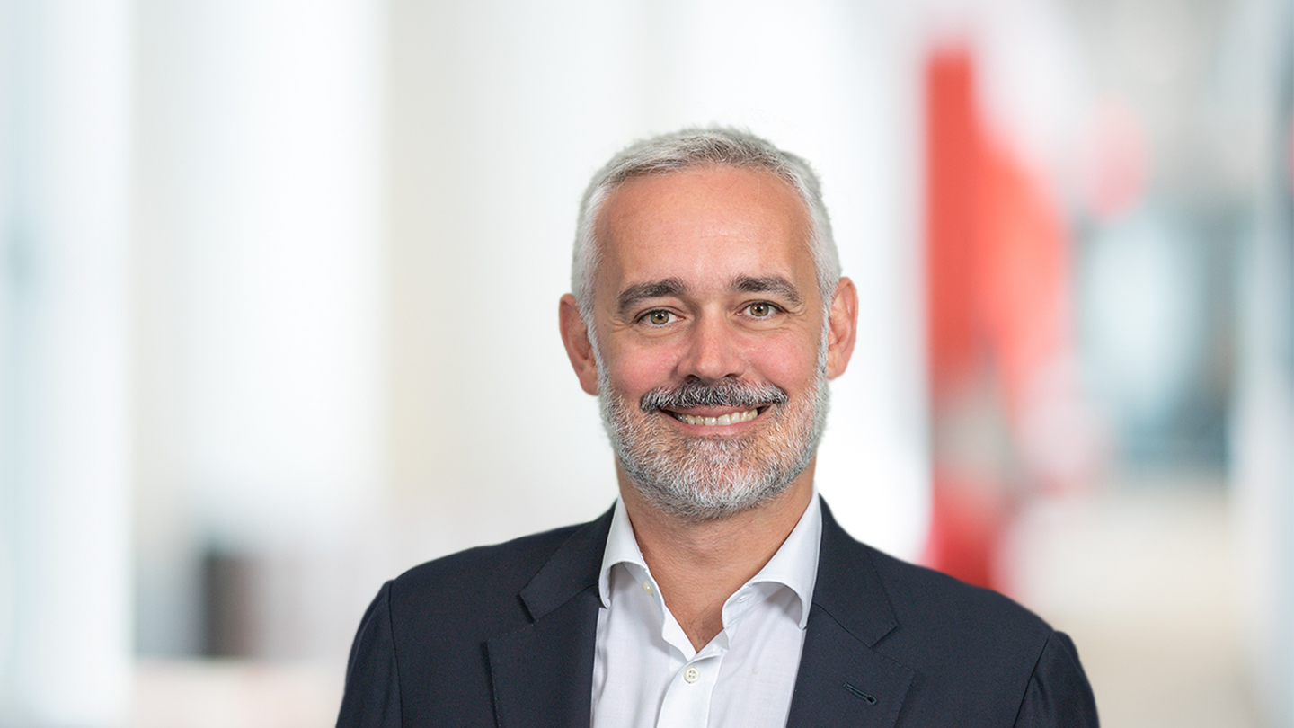 Massimo Lusardi - Management Consultant | Bain & Company