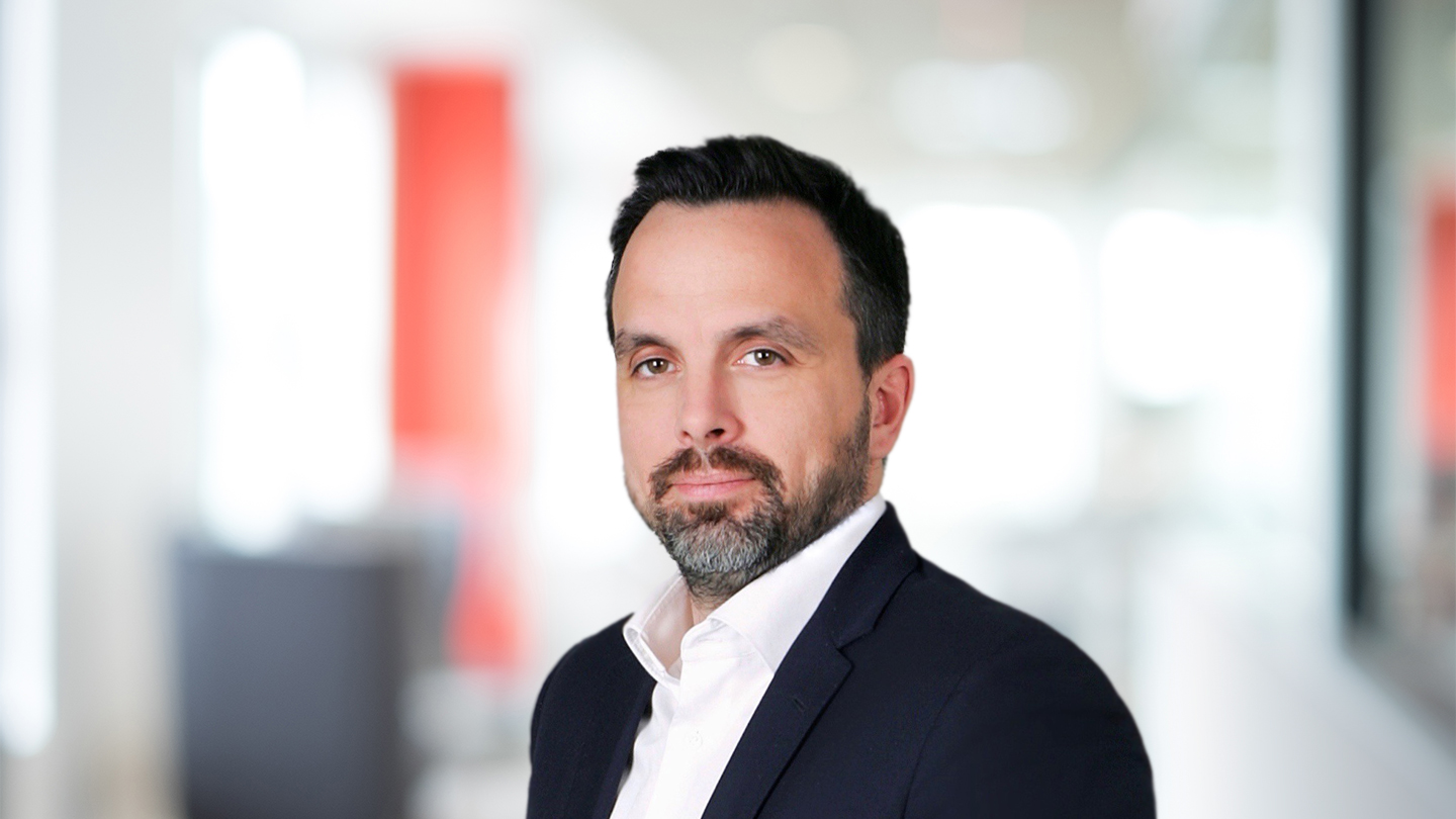 Dimitris Psarris - Management Consultant | Bain & Company