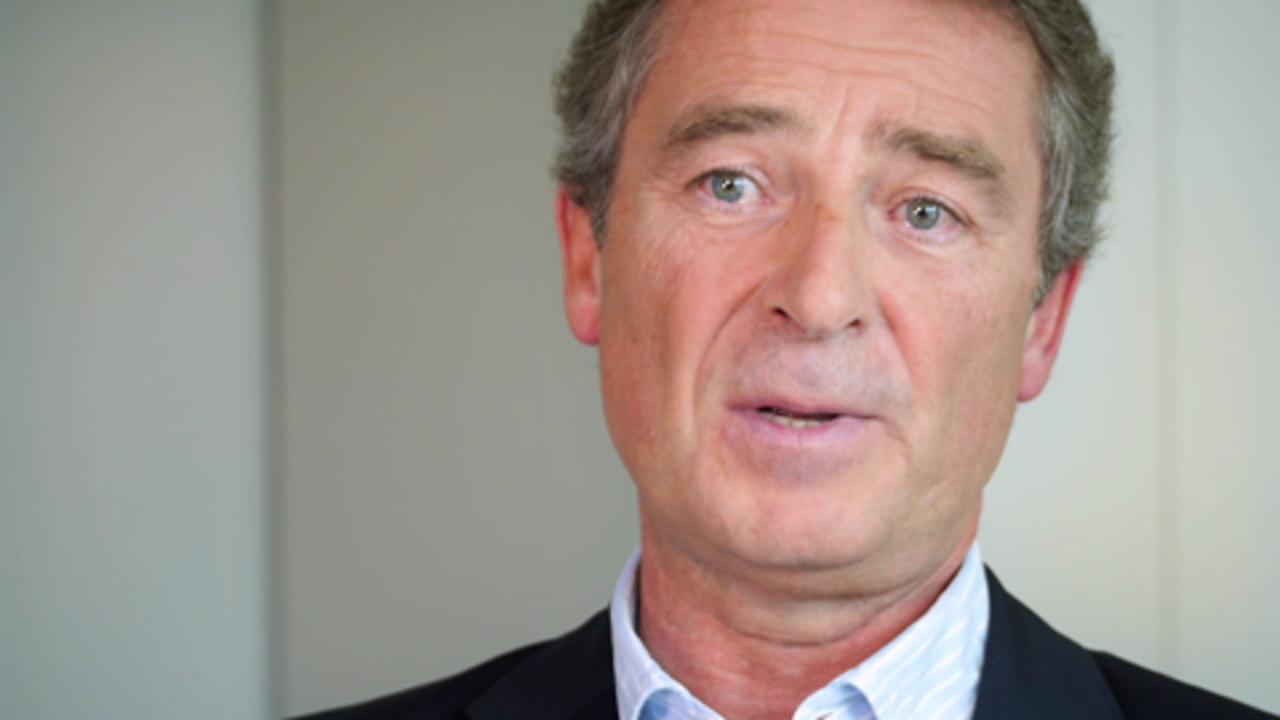 Gunther Schwarz: Customer loyalty in insurance - Bain Video | Bain ...