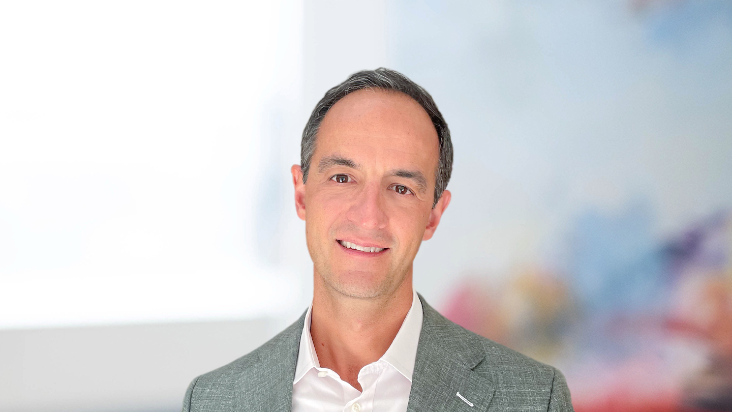 Enzo Arena - Management Consultant | Bain & Company