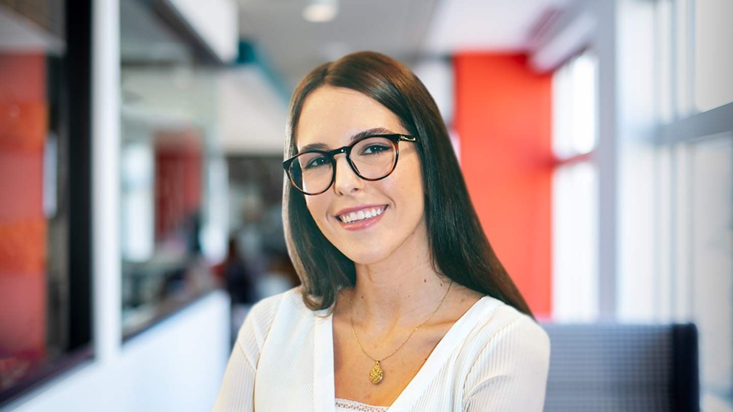 Isabela Padovan - Management Consultant | Bain & Company