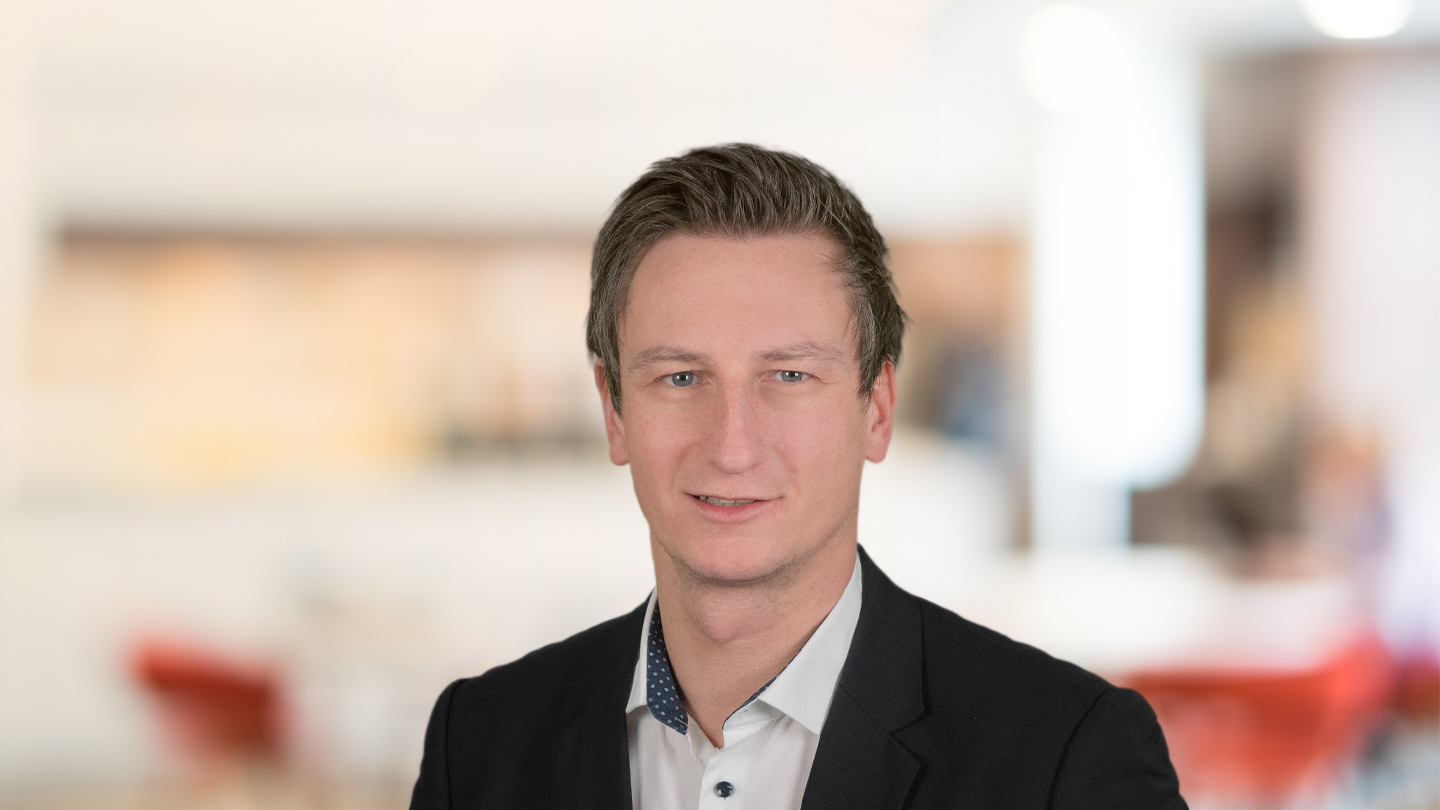 Martin Burkhardt - Management Consultant | Bain & Company