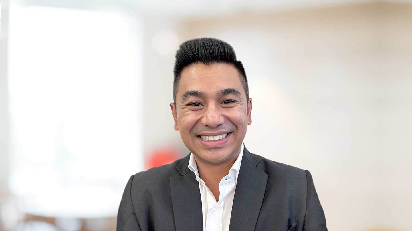 Ron Nevis - Management Consultant | Bain & Company