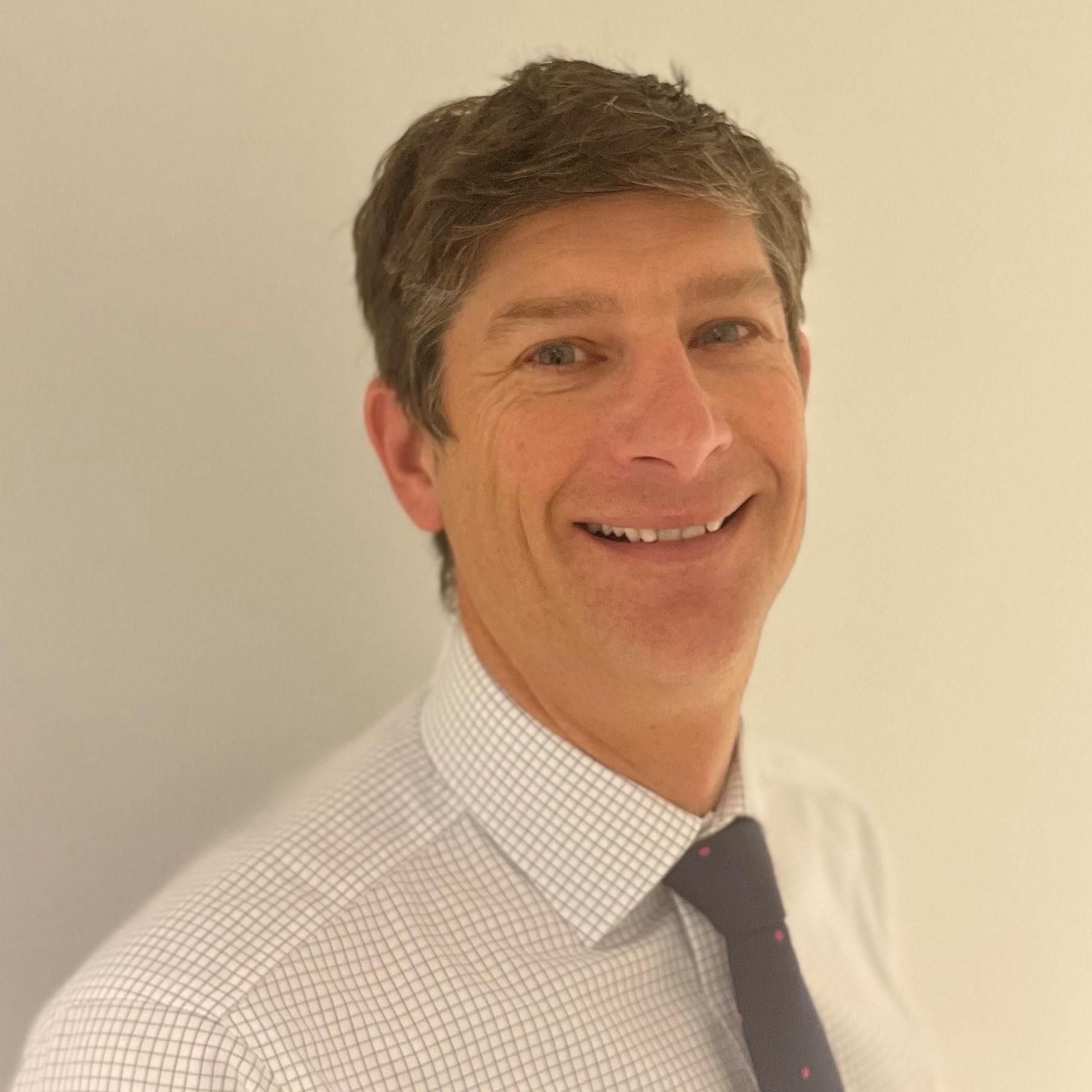 Damien Angus - Management Consultant | Bain & Company