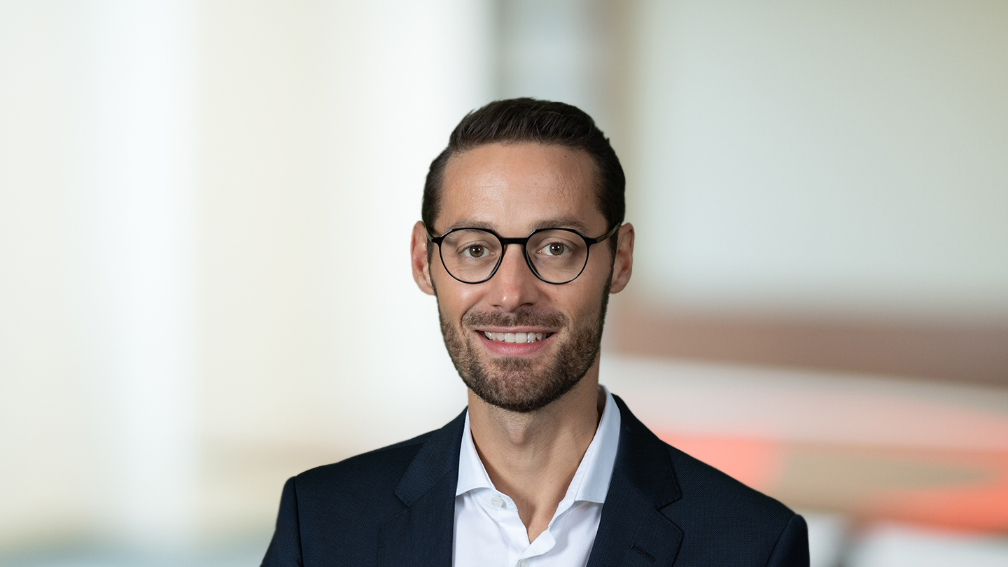 Jan-Peter Böttcher - Management Consultant | Bain & Company