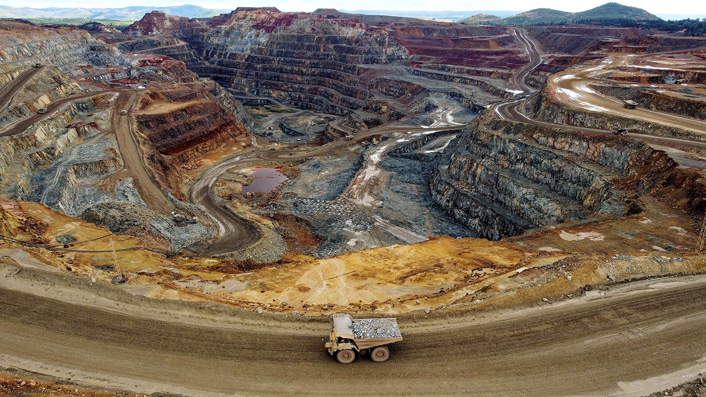 A Mining Company Optimizes Capex with a Different Way of Working | Bain ...