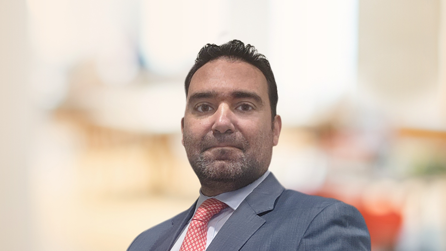 Reda Jennane - Management Consultant | Bain & Company