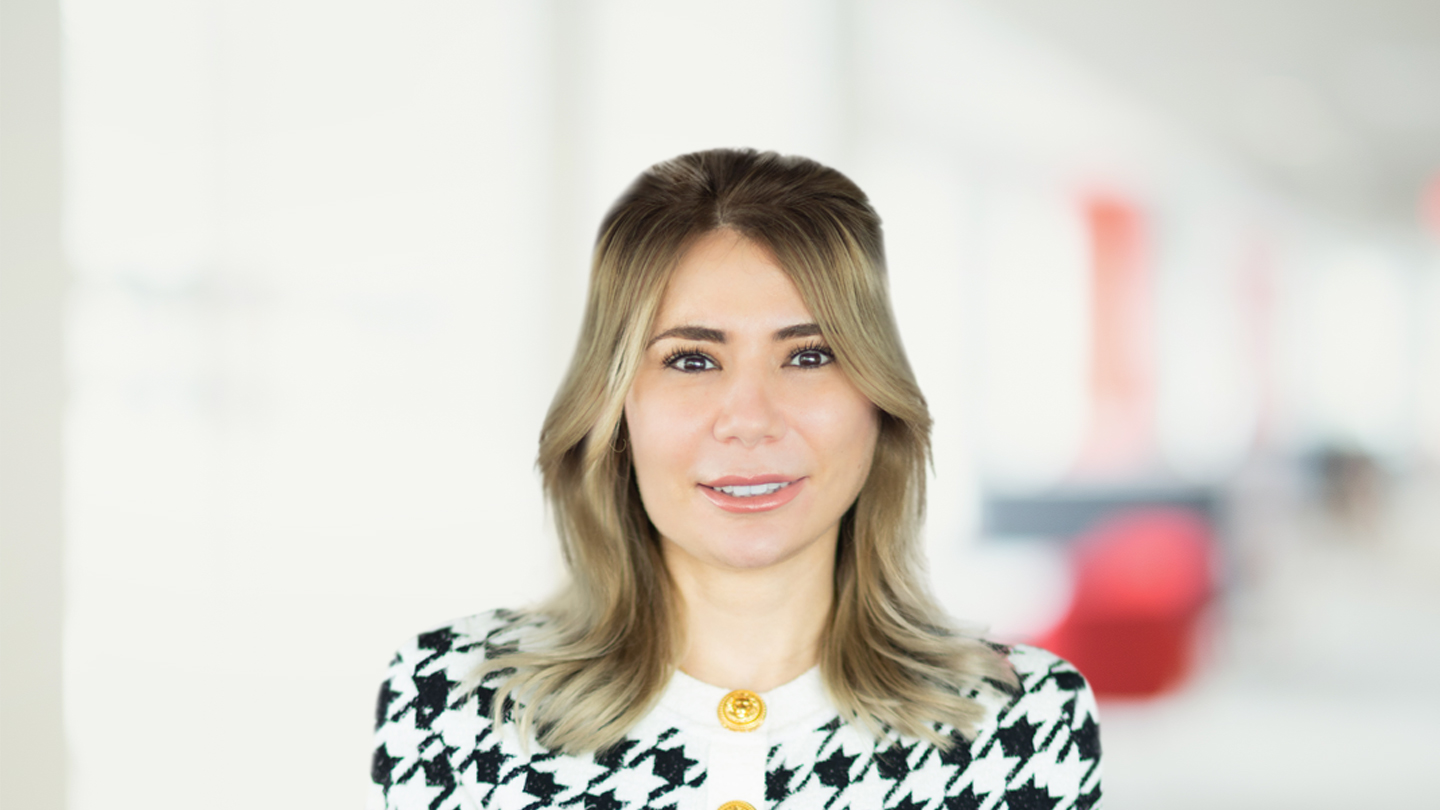 Elif Koc - Management Consultant | Bain & Company