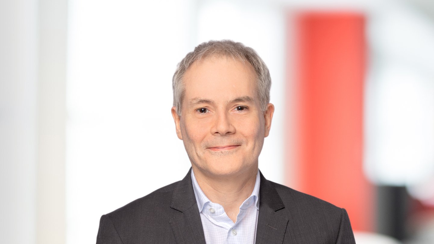 Oliver Williams - Management Consultant | Bain & Company