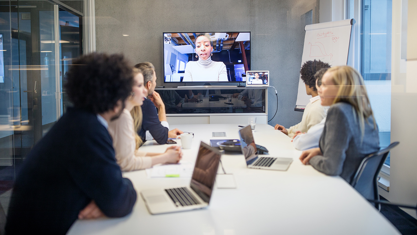 Hybrid and office work | Bain & Company