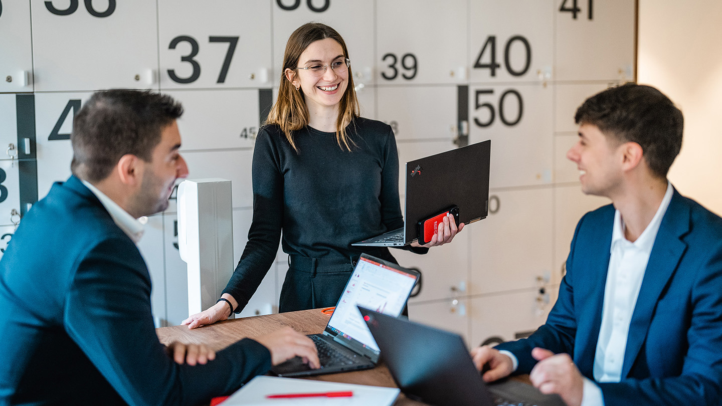 Power of 4 | Bain & Company